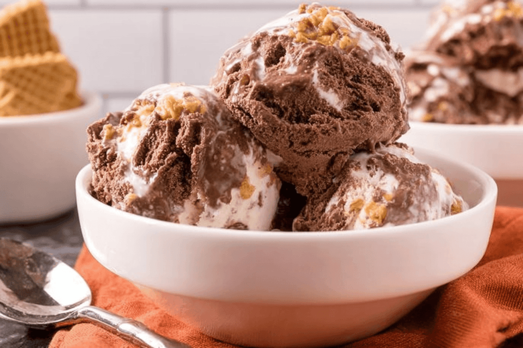 Samoa Ice Cream Recipe for Chocolate Lovers - delicedcook